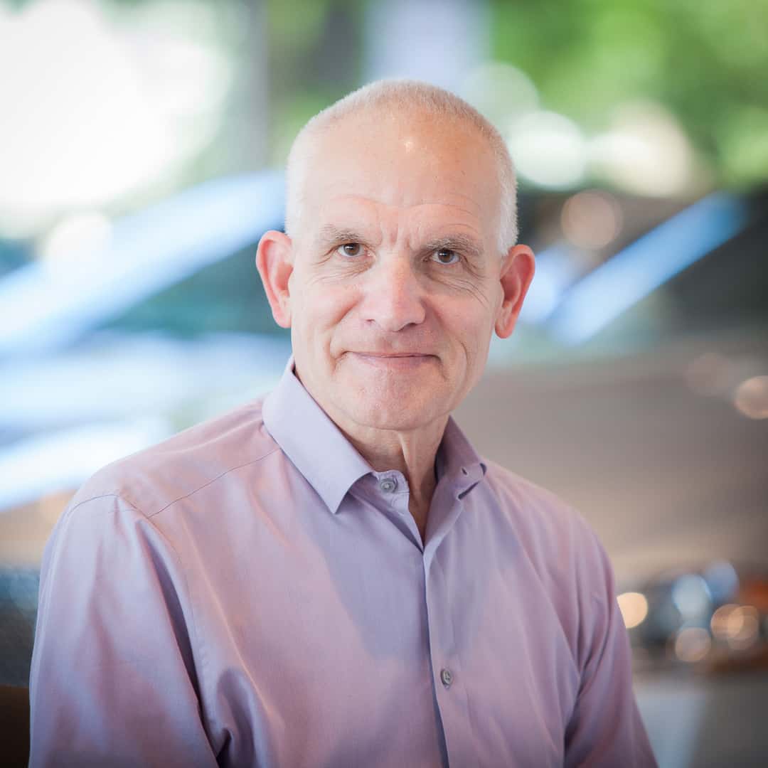 Zvi Aviad - Land Rover Santa Monica