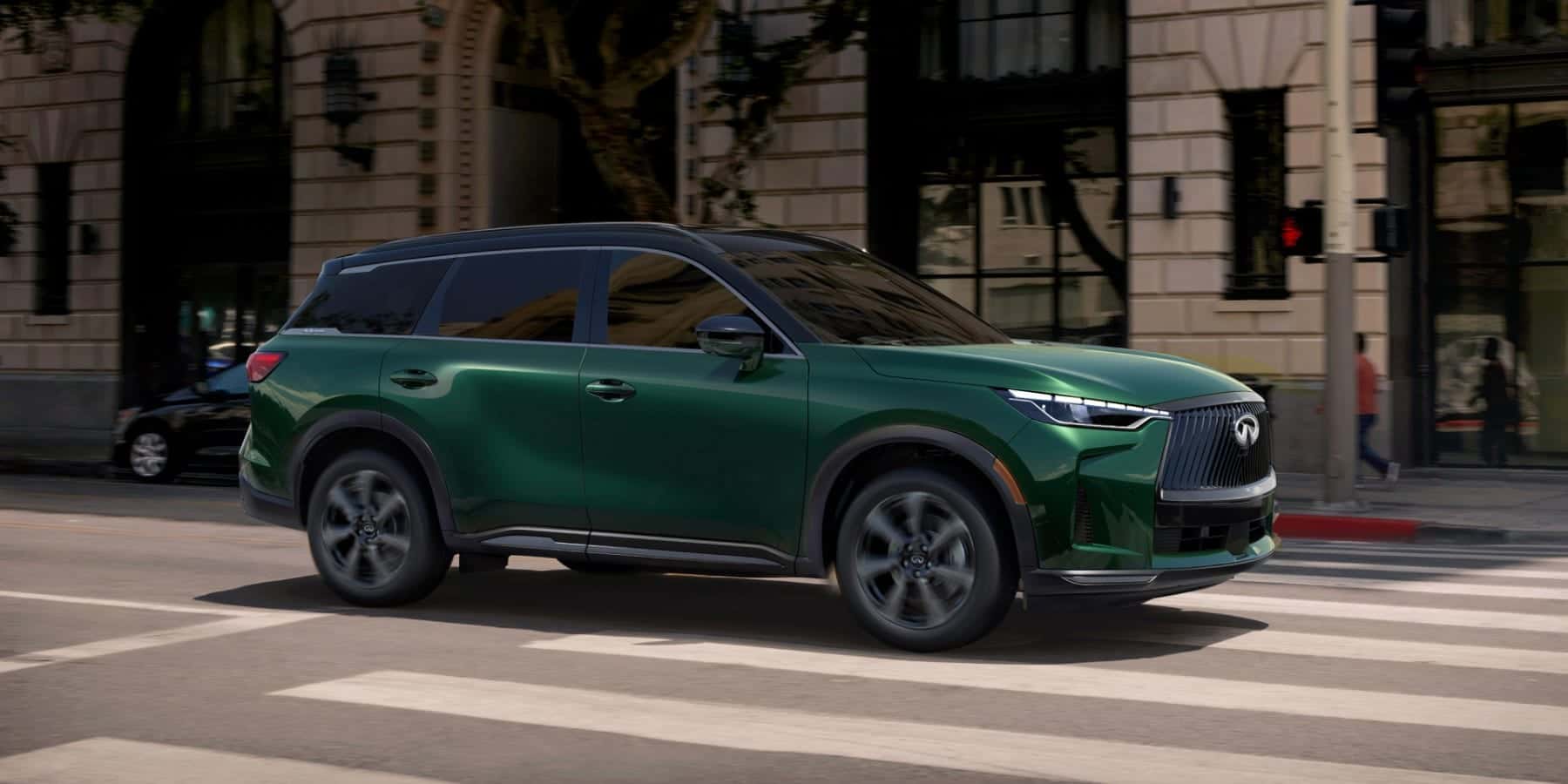 How the INFINITI QX60 Compares to a Luxury Minivan for Suburban Families