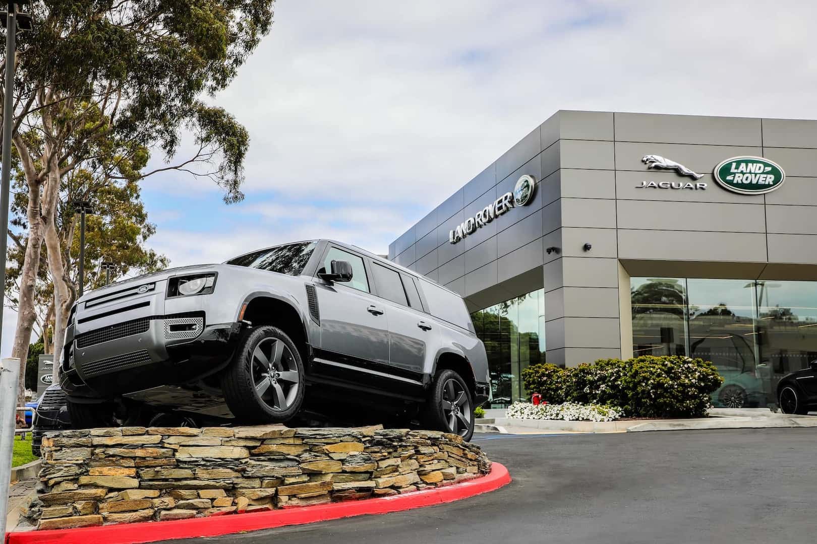 Land Rover and Used Car Dealer Newport Beach | Land Rover Newport Beach