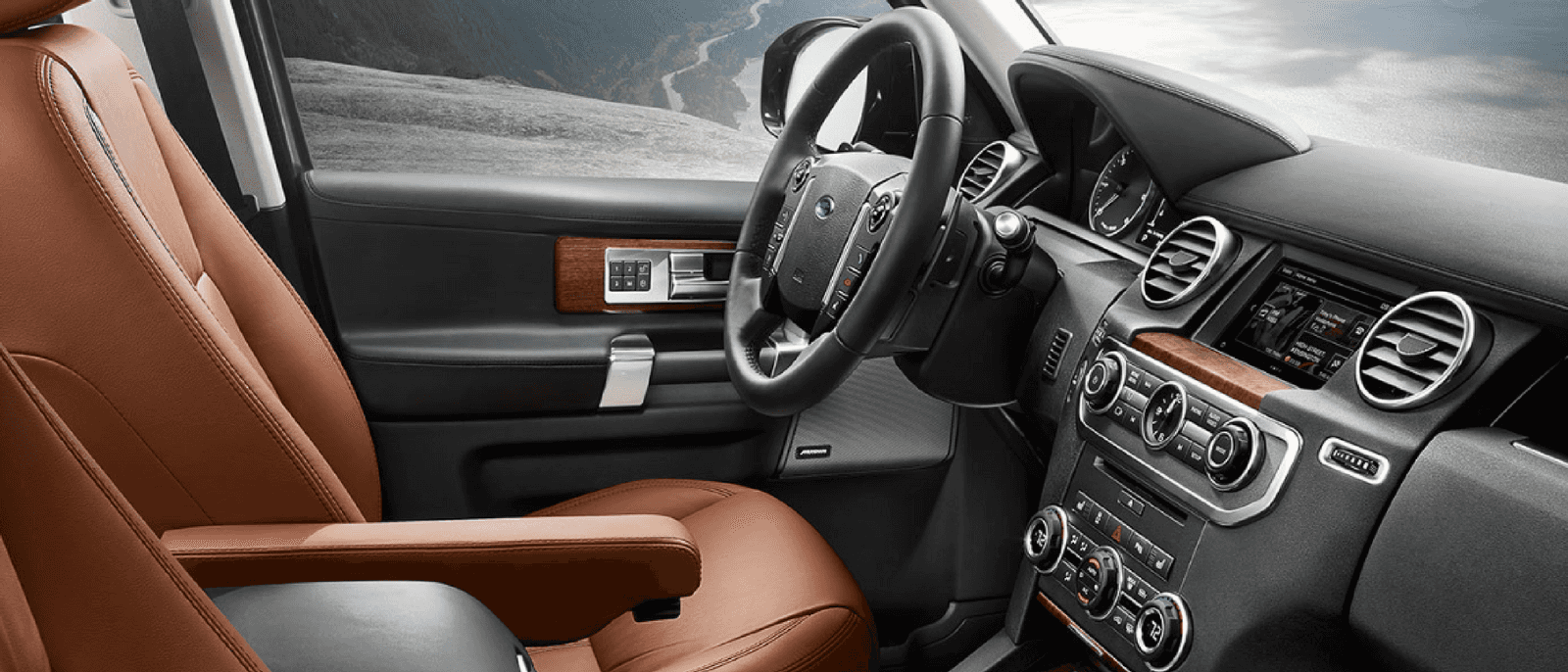 Explore the 2017 Land Rover LR4 Interior | Land Rover Annapolis