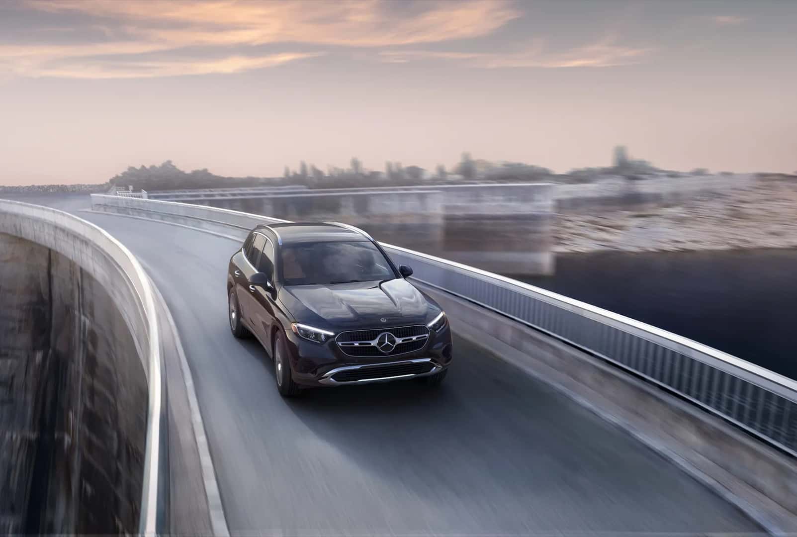 Best Mercedes-Benz Vehicles for Snow in Hoffman Estates