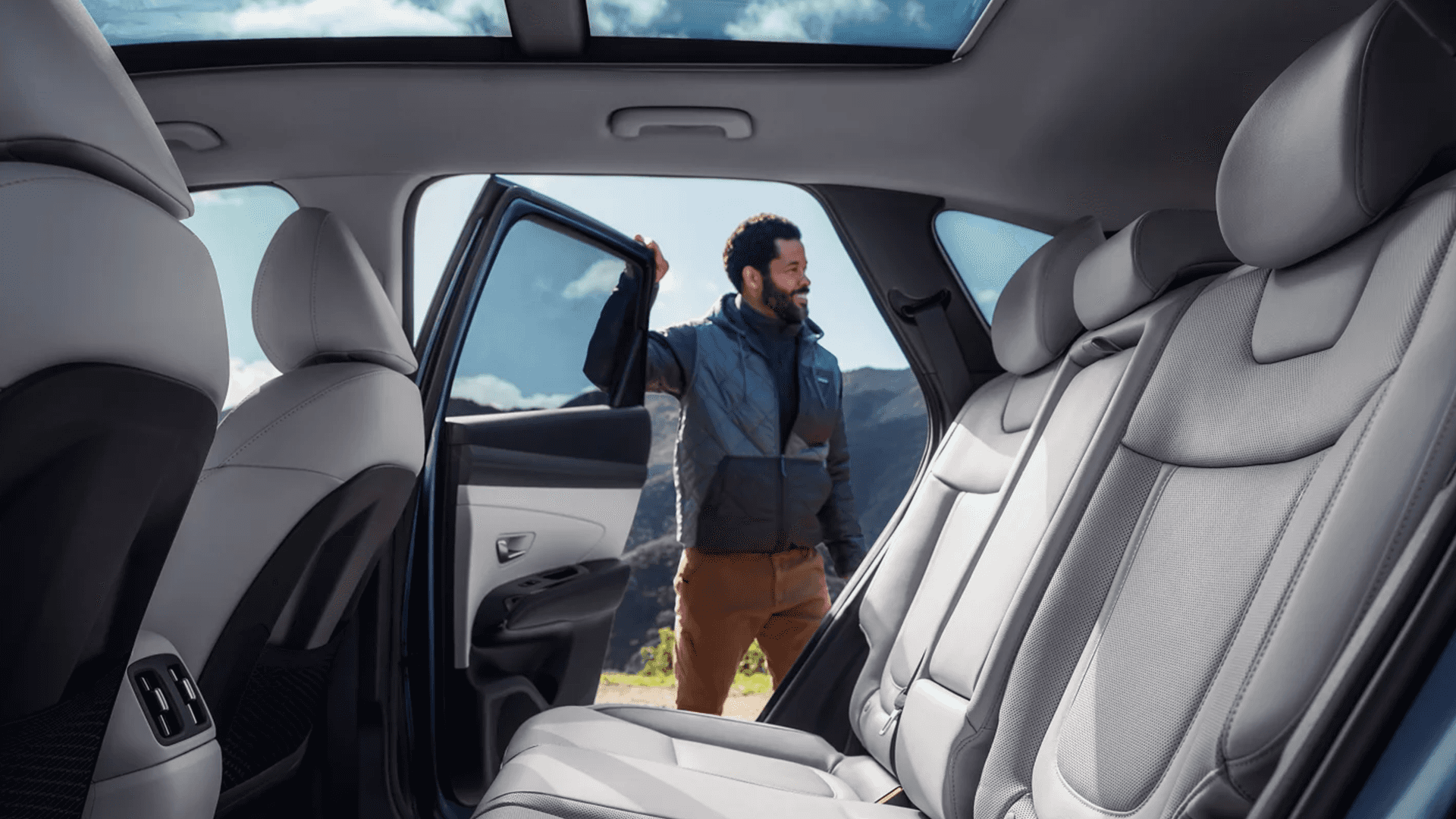 2026 Hyundai Tucson Interior | Sid Dillon